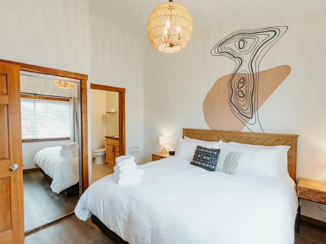 Modern Suites With Fully-equipped Kitchens - Stylish Boutique Hotel - Kalispell, MT