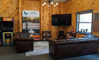 1949 Jim Dandy Vintage Glamping Camper #8 - Premium Resort Amenities ...