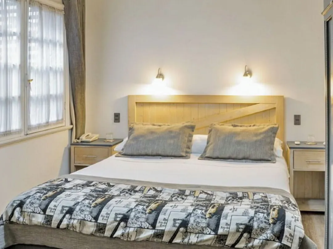 Hotel El Rosedal - Providencia, Chile