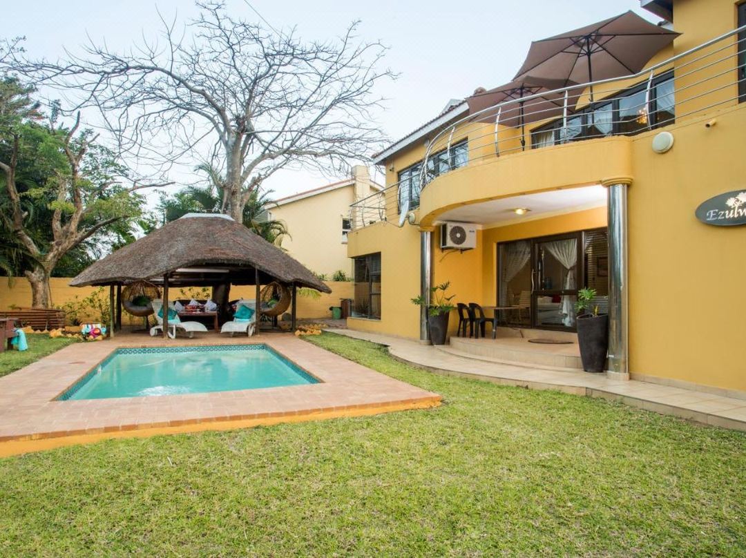 Ezulwini Guest House - Queen Room With Balcony For 2 Guests In Ballito - Dolphin Coast