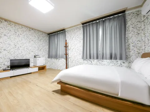 Gwangyang Plus - Suncheon-si