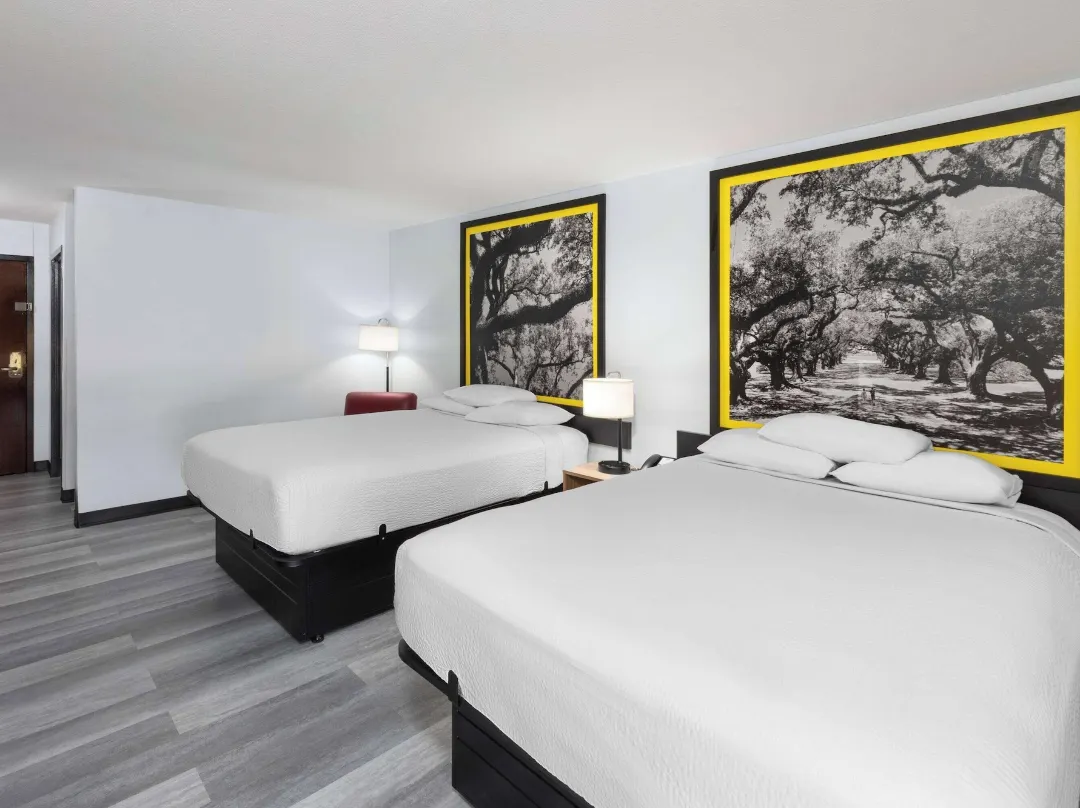 Super 8 By Wyndham Alexandria La - Alexandría, LA