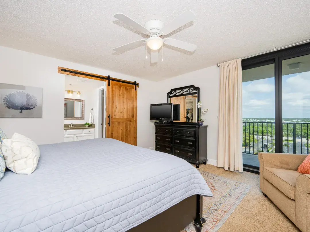 Stylish Coastal Décor And Partial Gulf Views - Charming Sanctuary - Orange Beach, AL