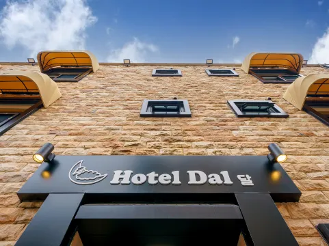 Suwon Hotel Dal - Suwon-si