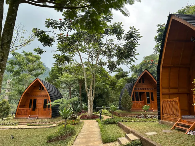 Camp De Katarina - Cisarua