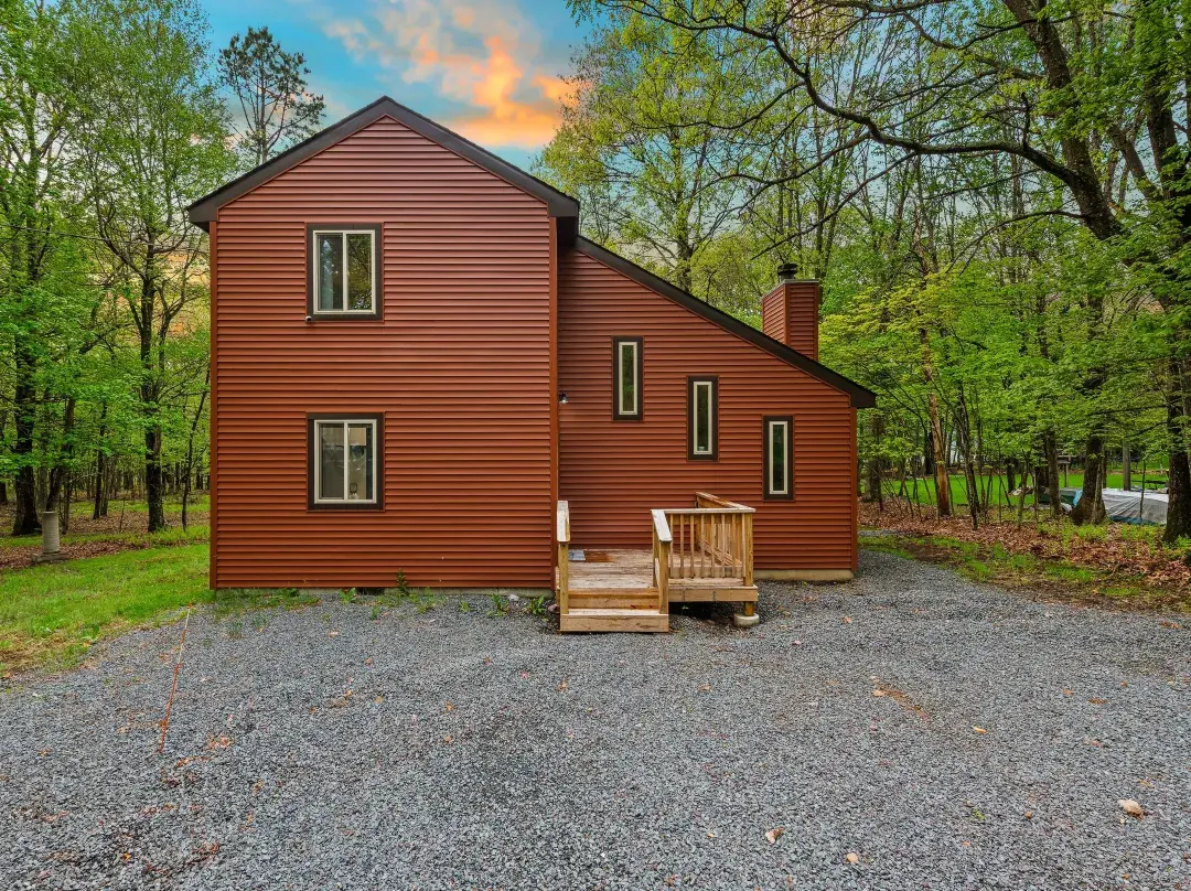 Lake Access And Expansive Deck - Charming Retreat With Cozy Fireplace - Poconos, PA