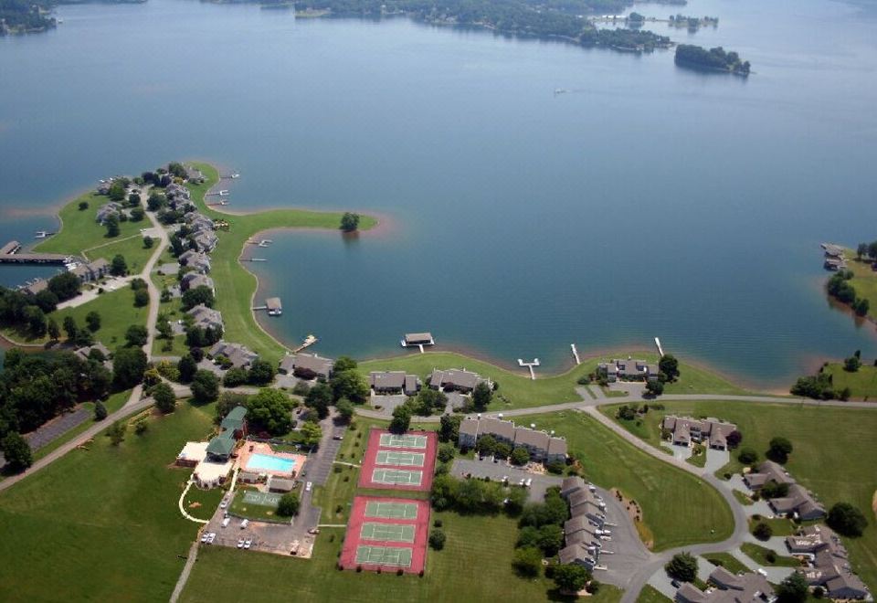 Paradise at the Lake. Amazing Lake and Mountain View’s (North Shore ...