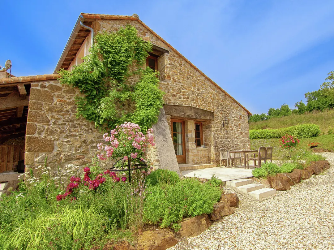 Spacious Estate In Roussines - Charente