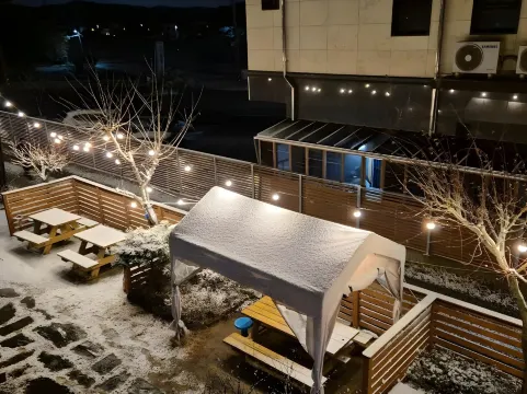 Gangneung Gyeongpoeui Hyuil Pension - Gangneung-si