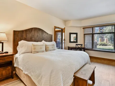 Summer Perfect Private Patio Dining Al-fresco Walk Out To Pool Golf Hiking Biking Arts Entertainment - Snowbird, UT