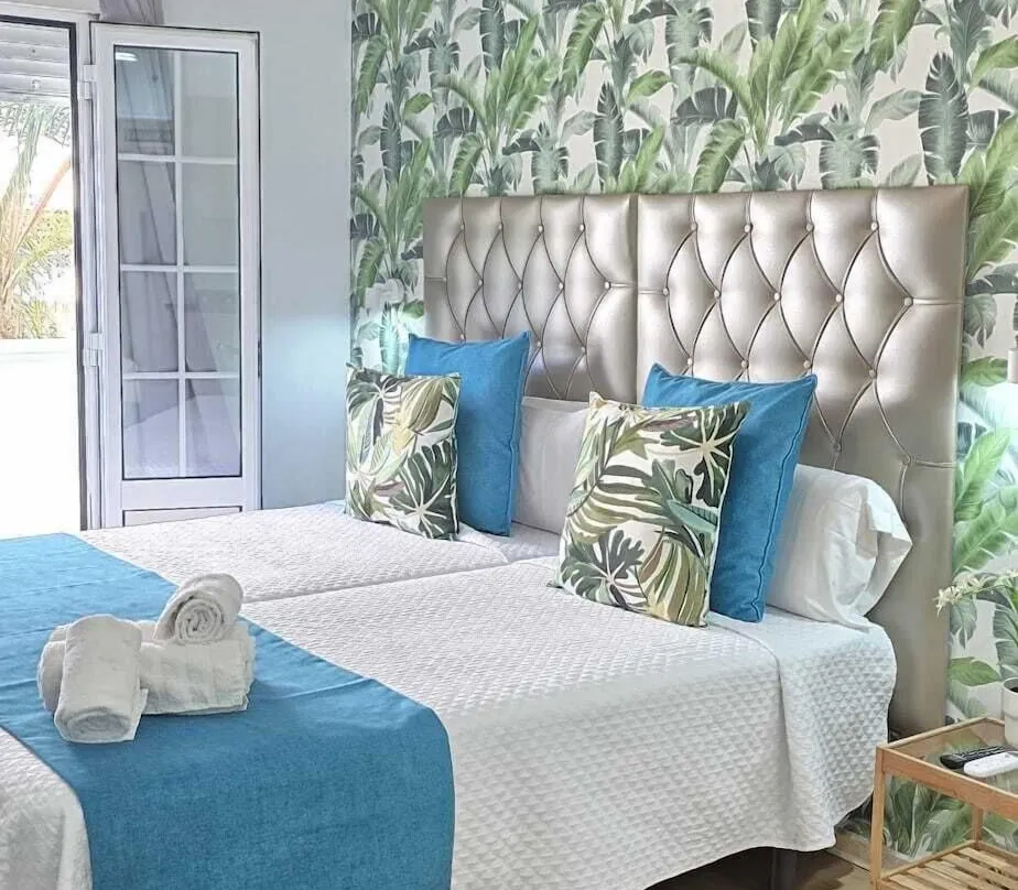 Candisol Cozy Inns - Malaga