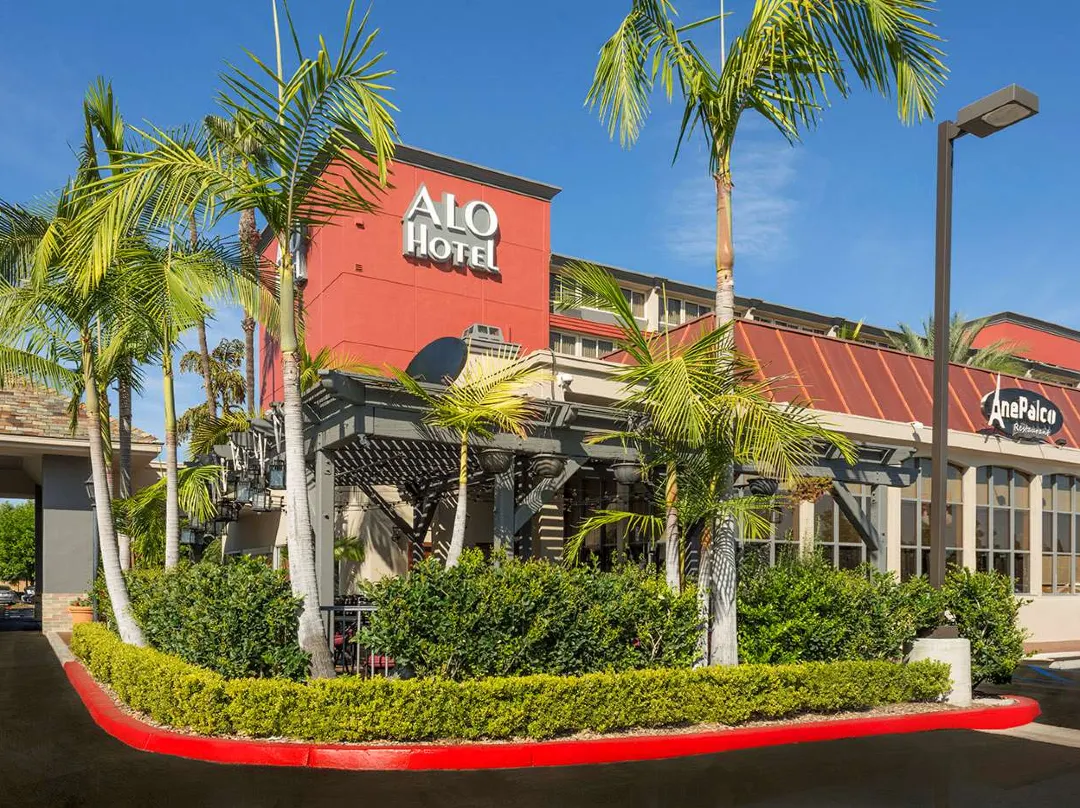 Alo Hotel By Ayres, Orange - Fountain Valley, CA