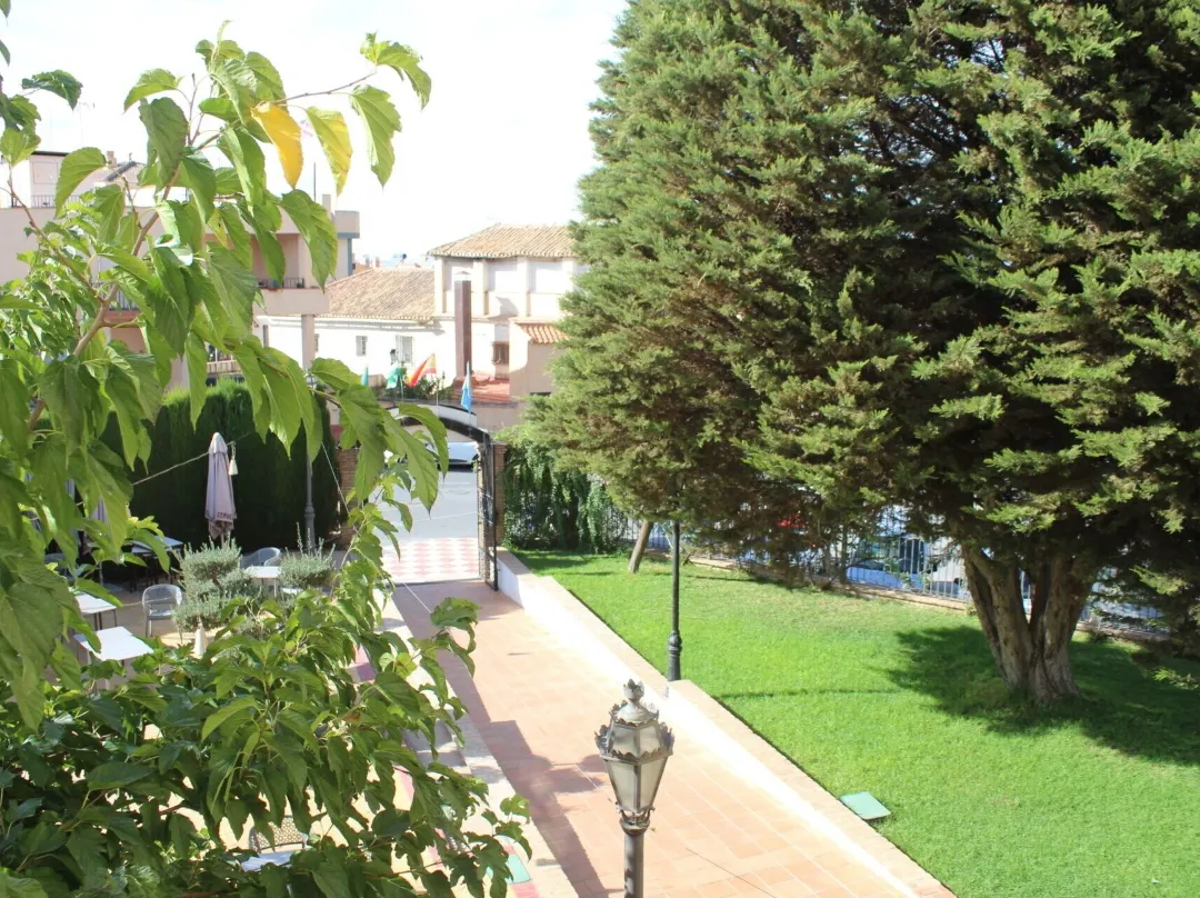Hotel La Zubia - La Zubia