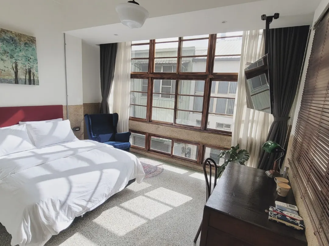 Through A Path - Tainan City