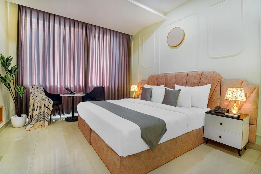 Hotel Sky View - Zirakpur, Chandigarh - Zirakpur