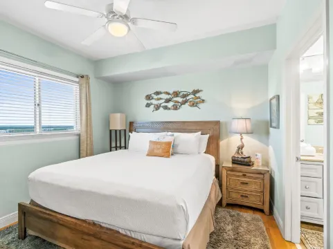 Sterling Breeze 1803 - Panama