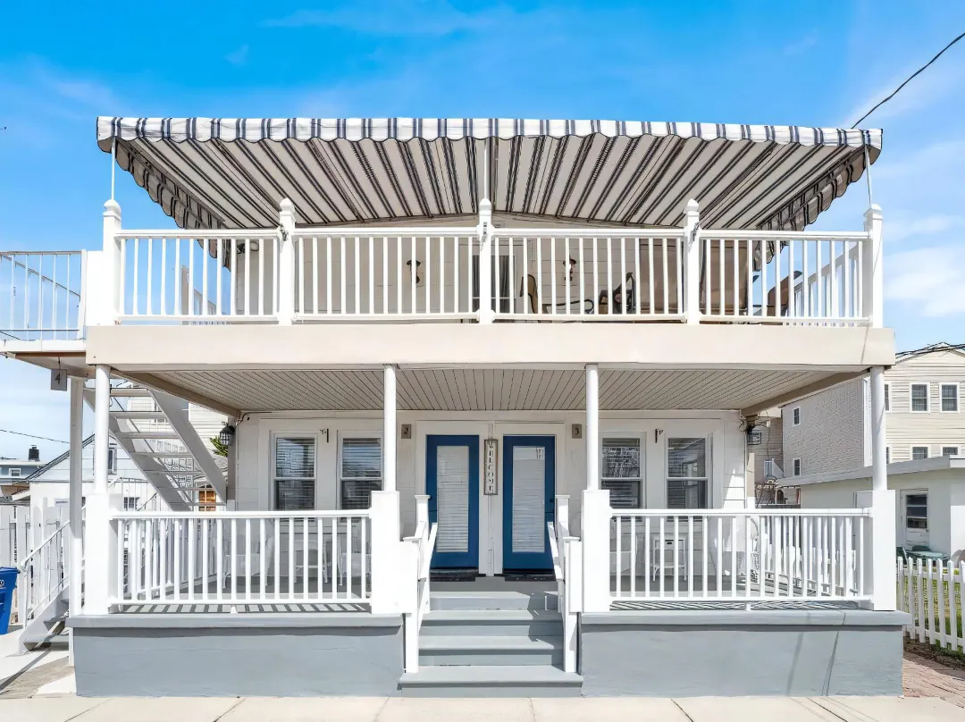 Welcoming Living Space With Balcony And Parking - Modern Retreat - Wildwood Crest, NJ