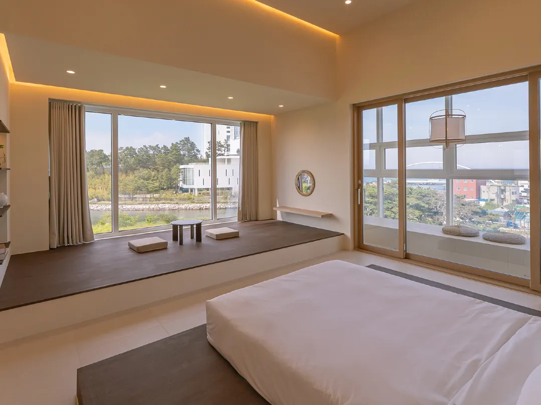 Romance In Gangmun - Gangneung-si