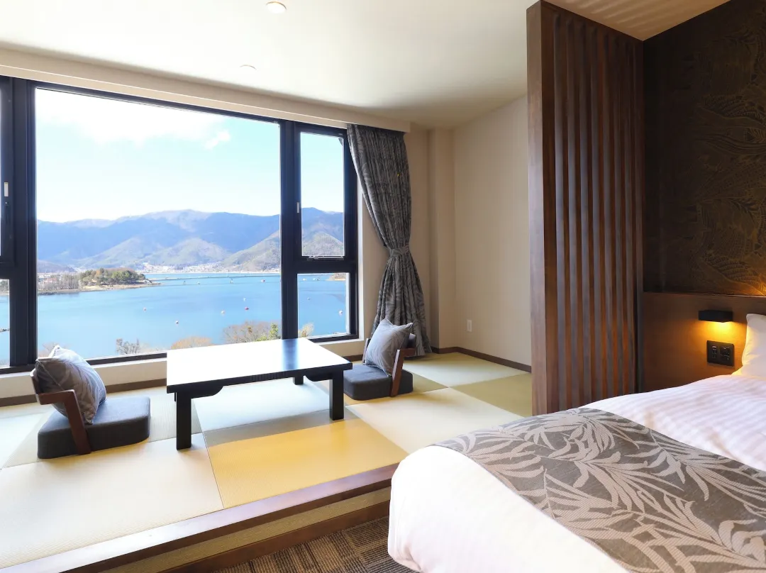 Rakuyu - Lake Kawaguchi
