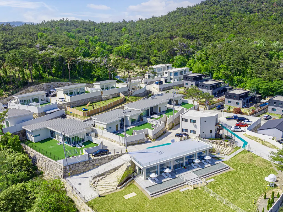 Gyeongju Wicklad Pet Pool Villa - Gyeongju-si