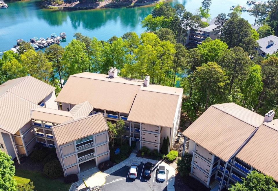 Lake Keowee Condo Resort Pools and Lake Access!,Salem - Updated 2024 ...