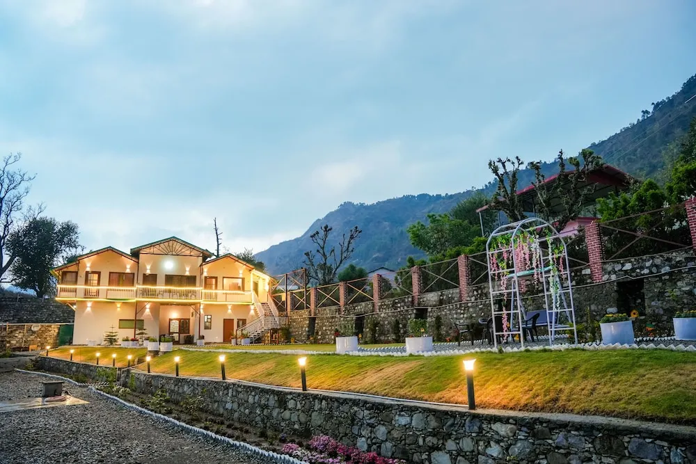Monal Meadows - Naukuchiatal