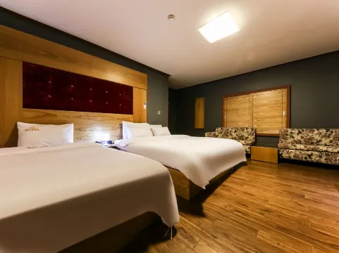 Cheongju Chojeongyaksu S - Cheongju-si