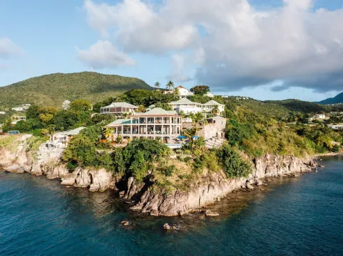 Beautiful 3 Story 8,000 Sq Ft Oceanside Mansion - Saint Kitts and Nevis