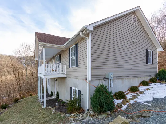 Game Room And Gorgeous Firepit Area - Stunning Mountain Haven - Sugar Mountain, NC