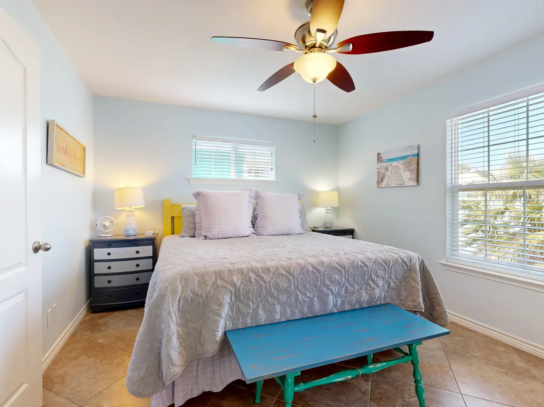 Beach Decor, Fenced Yard, Outdoor Shower - Aransas Pass, TX