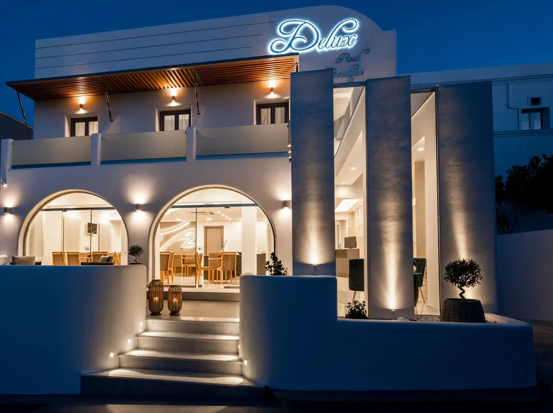 Deluxe Hotel Santorini - Santorini