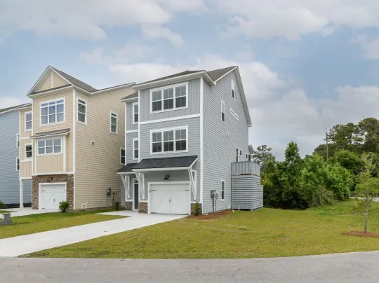 Gourmet Kitchen And Elevator Access - Luxurious Coastal Getaway - Hilton Head Island, SC