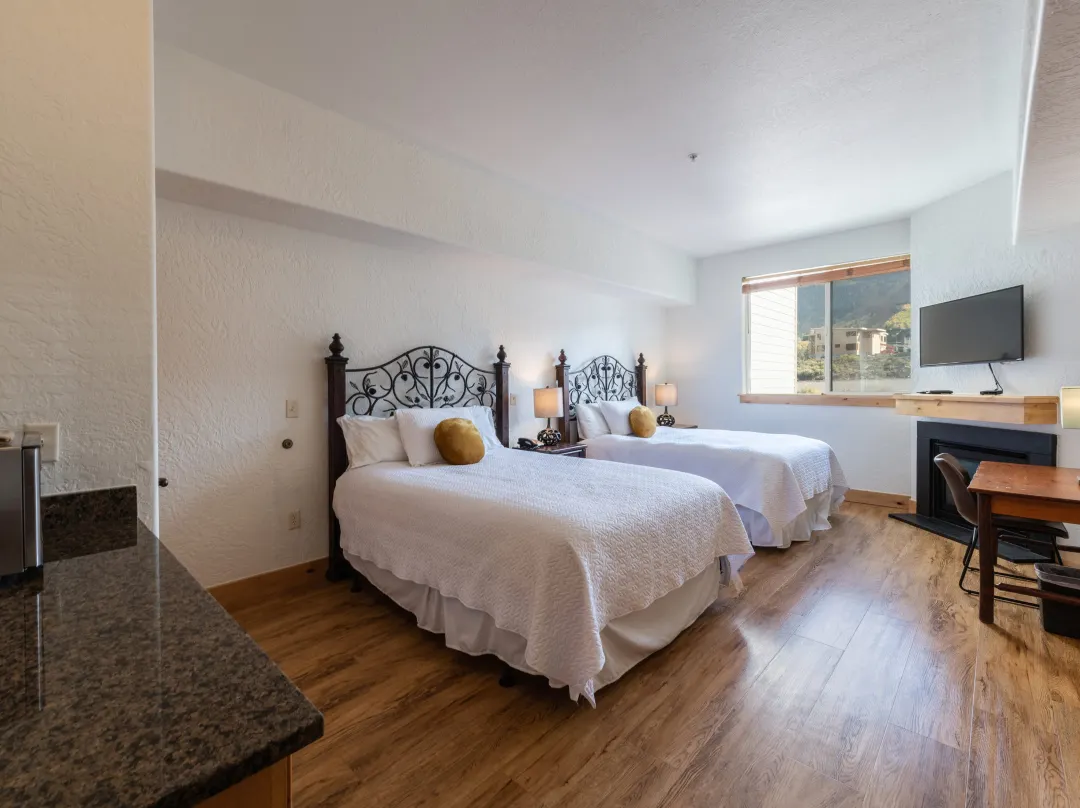 Luxury Hotel Room In Canyons Village, Mountain View, Outdoor Pool, Hot Tub, Near Hiking & Biking - Snowbird, UT
