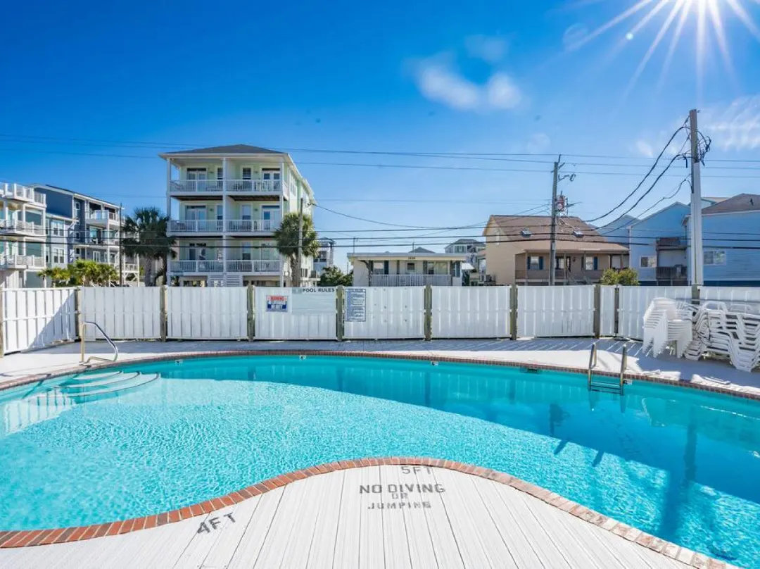 Bright Beach Retreat - Steps Wifi, Near Ocean - Carolina Beach, NC