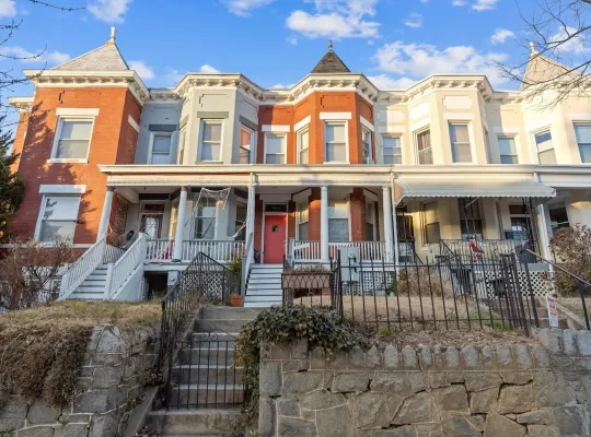 Smart Hdtv And Fully-equipped Kitchen - Charming Cozy Haven - Washington, D.C.