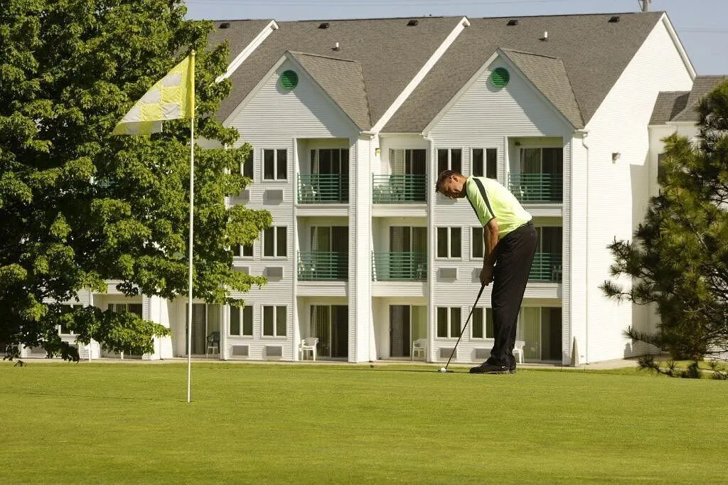 Lakeview Hills Country Club & Resort - Michigan