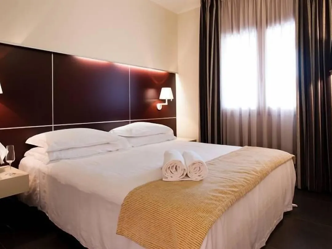 Home Club Suite Hotel - Cosenza
