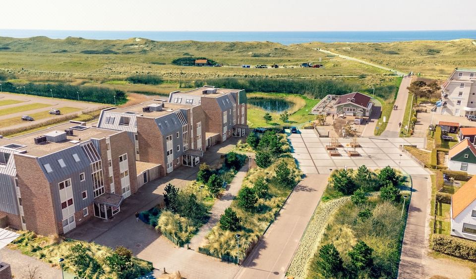 Vacation apartment right by the sea near Callantsoog LekkerNaarZee ...