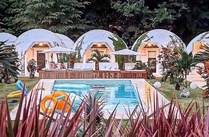 Igloo Hotel Pools
