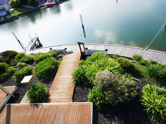 Captains Cove Resort - Waterfront Apartments - Paynesville