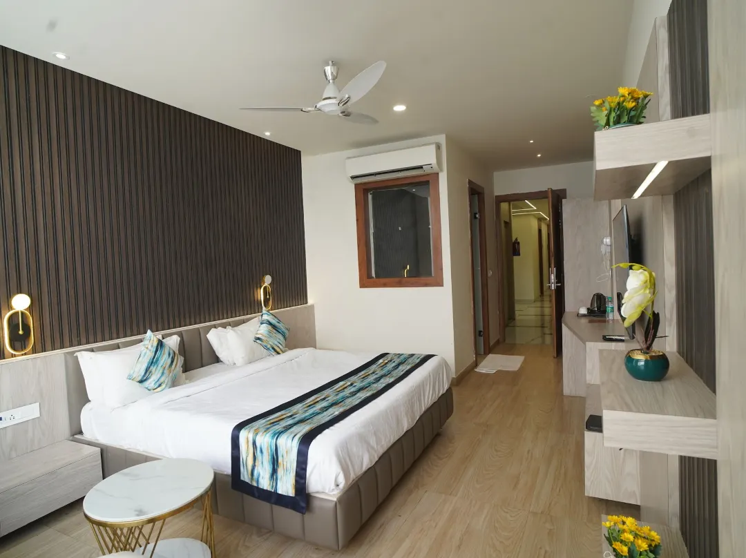 Hotel Familia - Lucknow