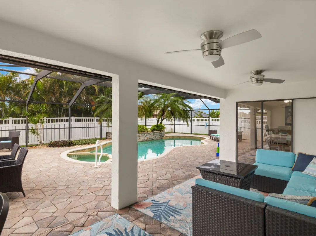 Heated Pool, Hot Tub, Game Room, And Fire Pit - Serene Oasis - Fort Myers, FL