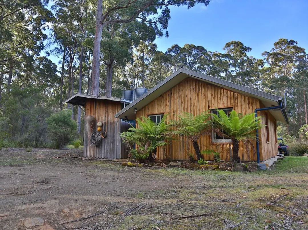 Saintys Creek Cottage - Tasmania