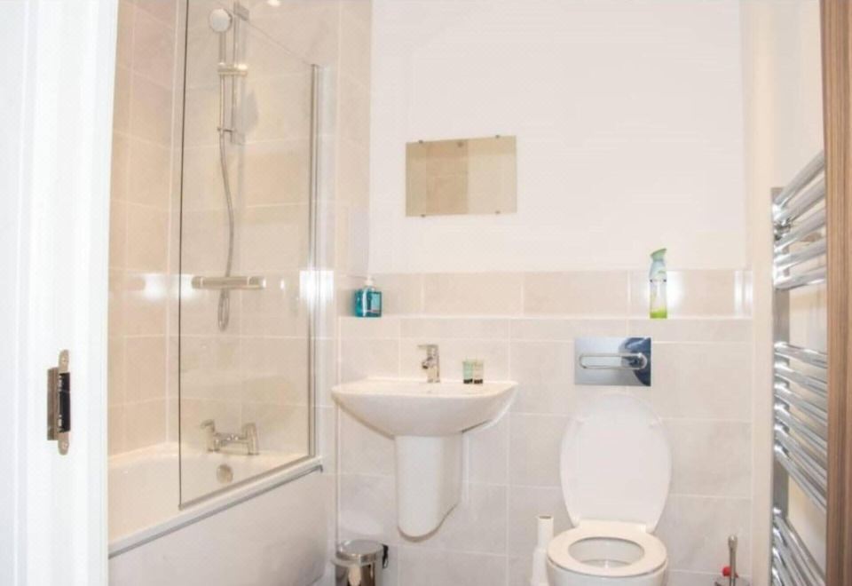 Tms Beautiful 2Br Apartment! Ensuite! Lakeside, Grays - 2026 Updated ...