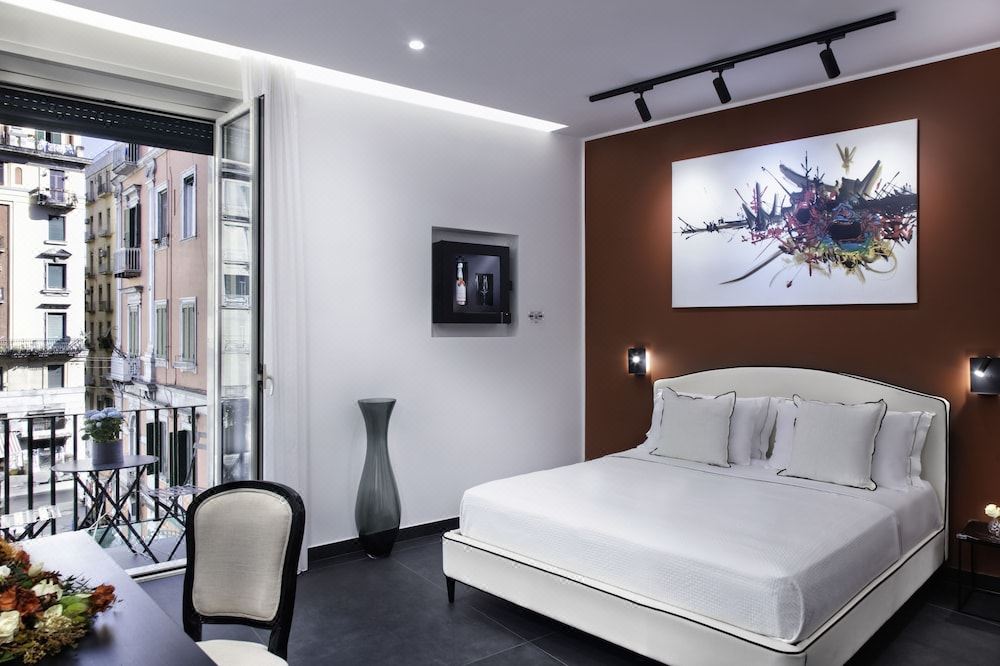 Demart Suites - Naples, Italie