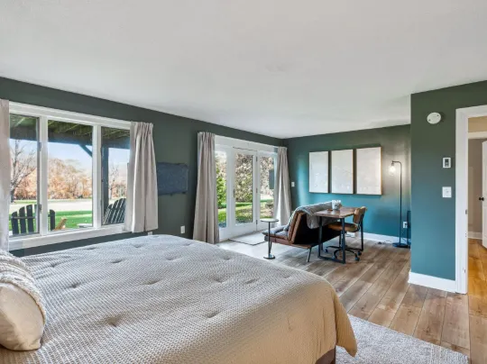 Cozy Fireplace And Scenic Golf Course Views - Charming Retreat - Woodstock, VT