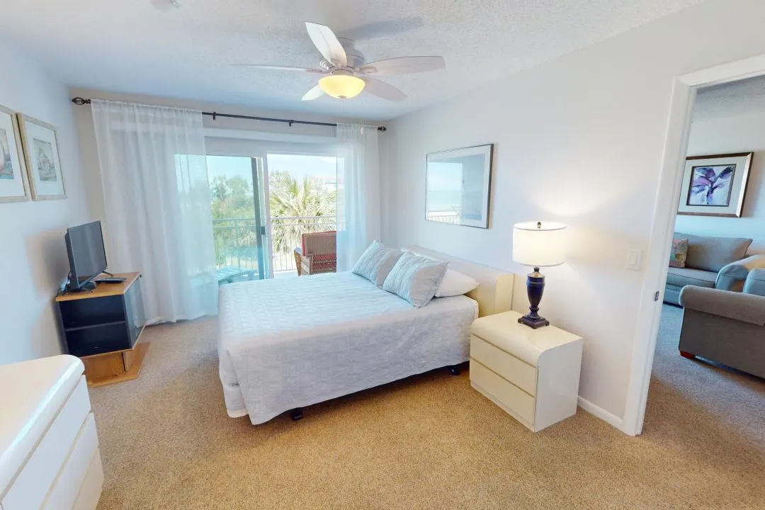 Stunning Beach & Gulf Views - Madeira Norte #214 - Madeira Beach, FL