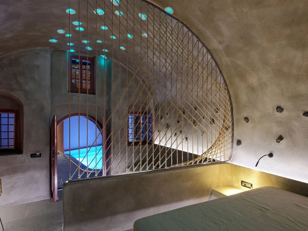 Andronikos Canaves - Oia