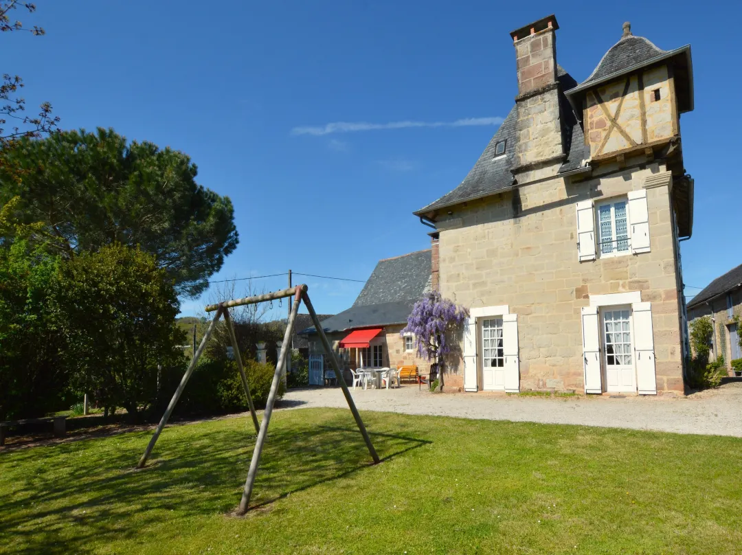 Historic Tower Home In Brignac - Corrèze
