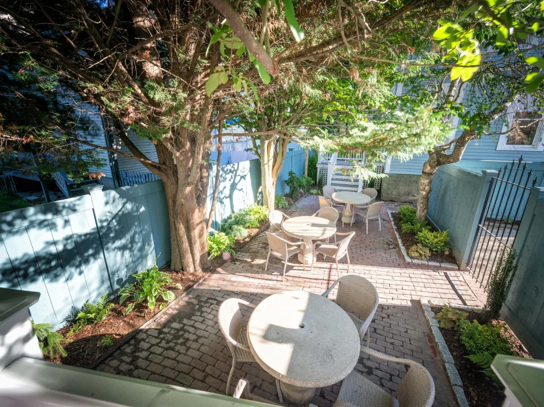 Town & Tide Inn - Rhode Island